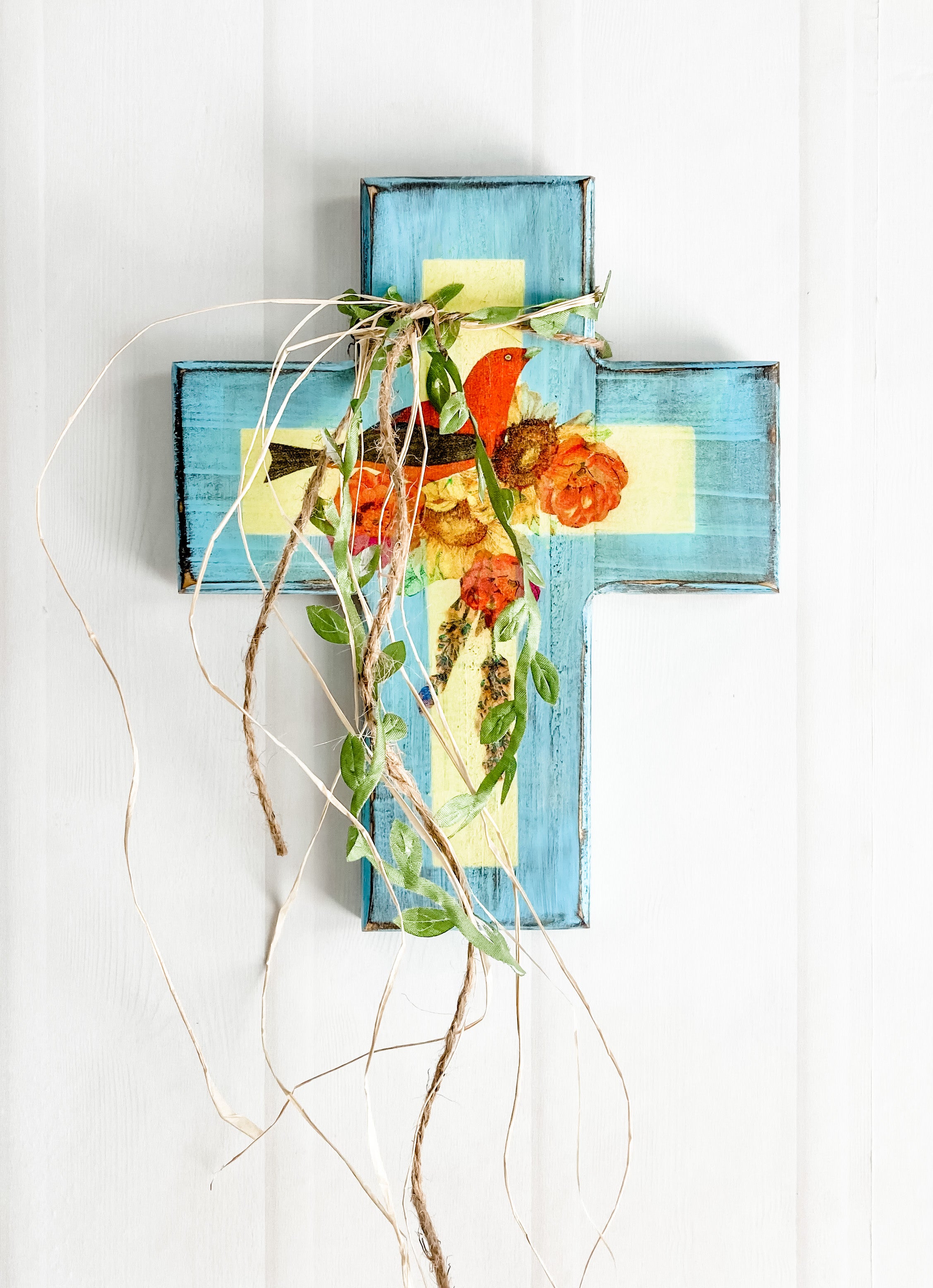 Le Chouchou Wall Cross - Small – Hersoulisacarnival